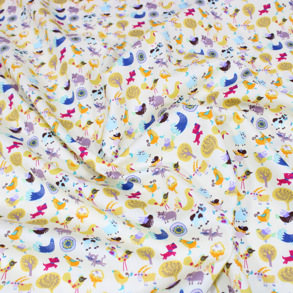 3 Metre, Printed Poly Cotton,- 45" Wide- Cream Farm – Cut Price Fabrics